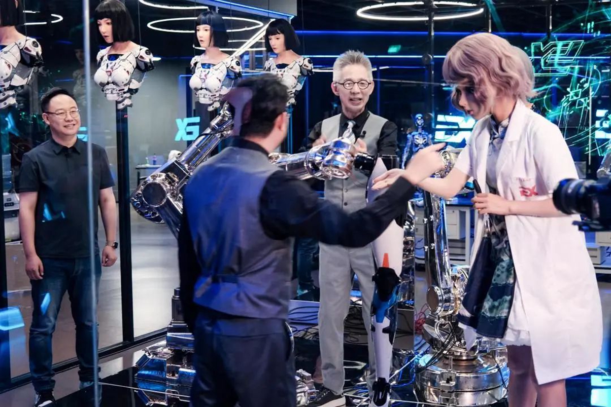 腾讯视频《未来新世界》——探秘EX未来科技馆exrobots