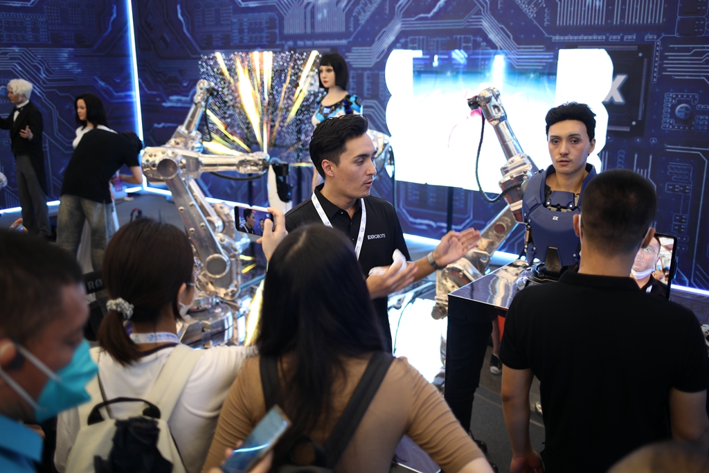 2022世界机器人大会——真假机器人让人难以分辨exrobots