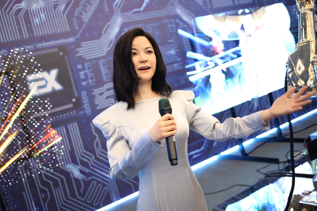 2022世界机器人大会——真假机器人让人难以分辨exrobots